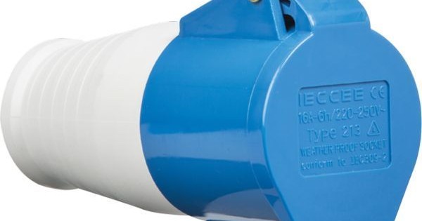 16A IP44 240V 2 Pole Earth Connector Socket - 2512388