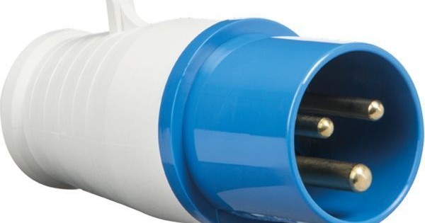 16A IP44 240V 2 Pole Earth Plug - 2512379