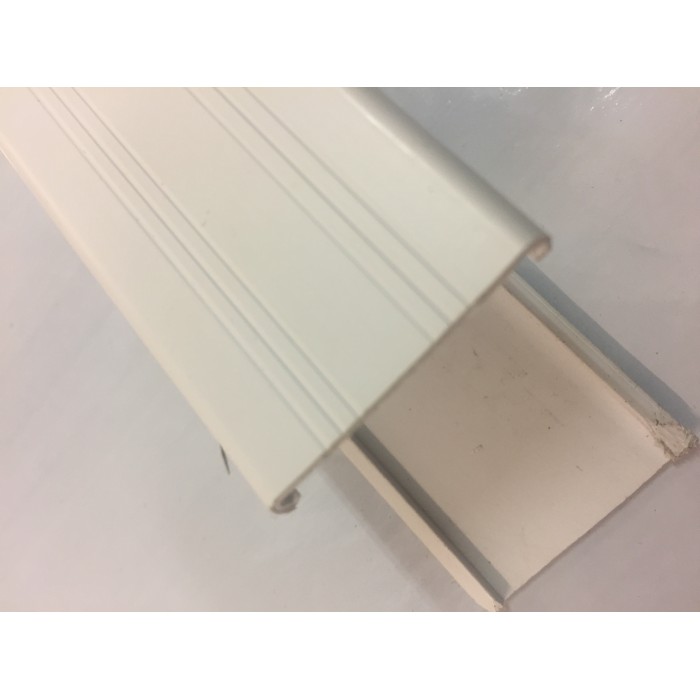 Nimbus Cream Internal Paper Corner Trim - 70mm x 2440mm - C020083/70